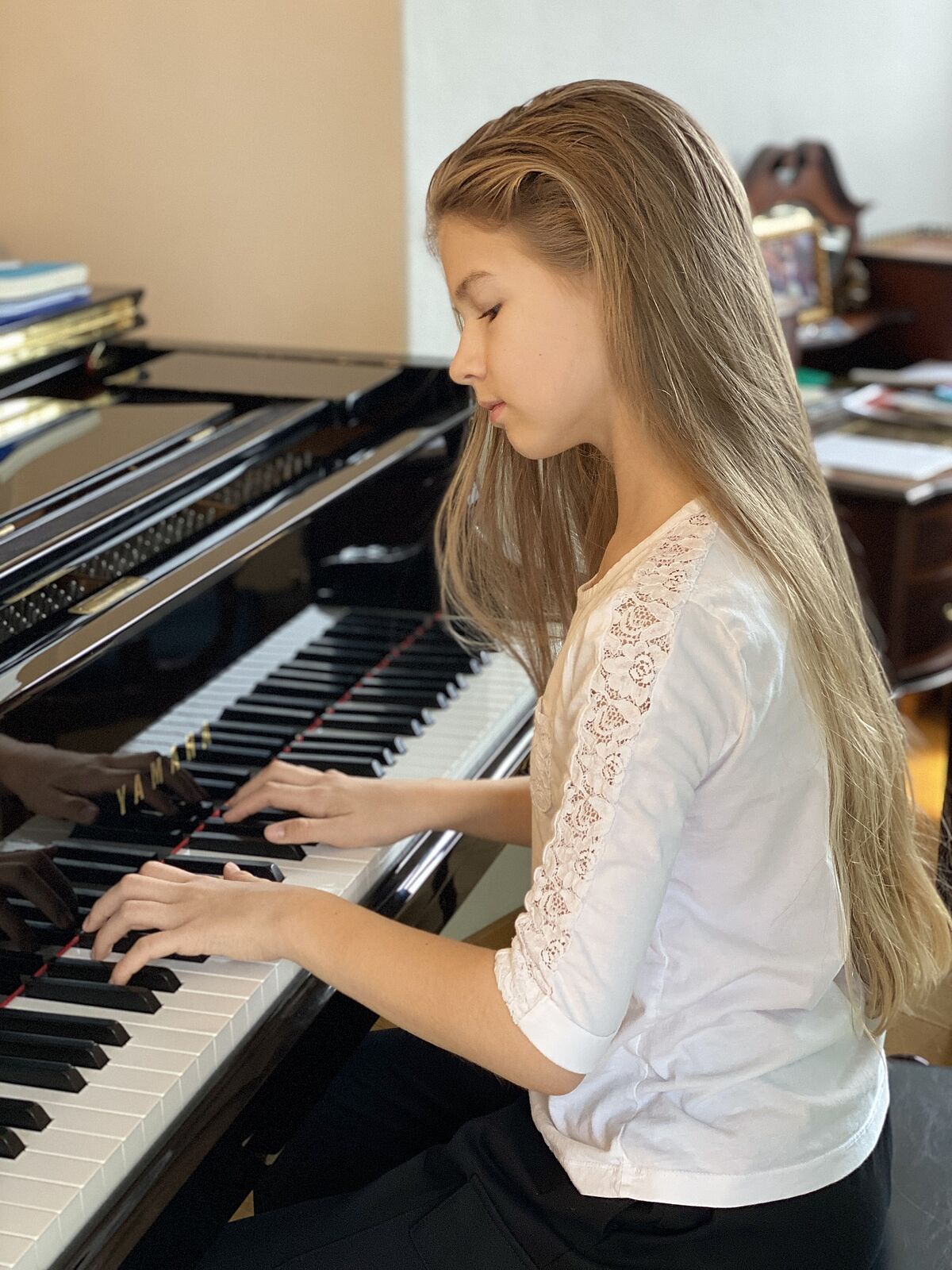 Eva Maria Ceralová, Klavier - Hochschule für Musik Carl Maria von Weber ...